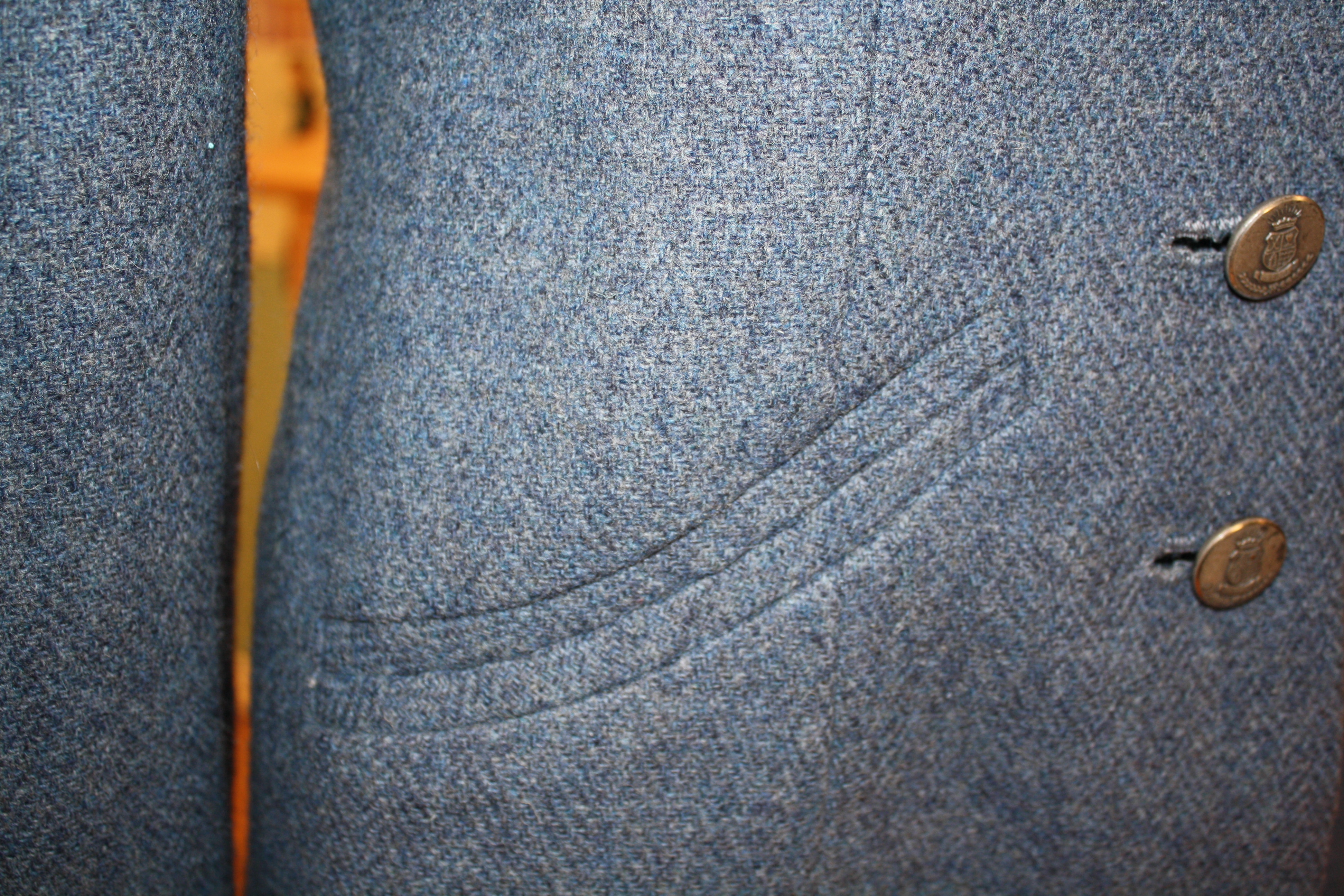 How to Sew a Curved Welt Pocket ~ Angela Wolf's Sewing Blog