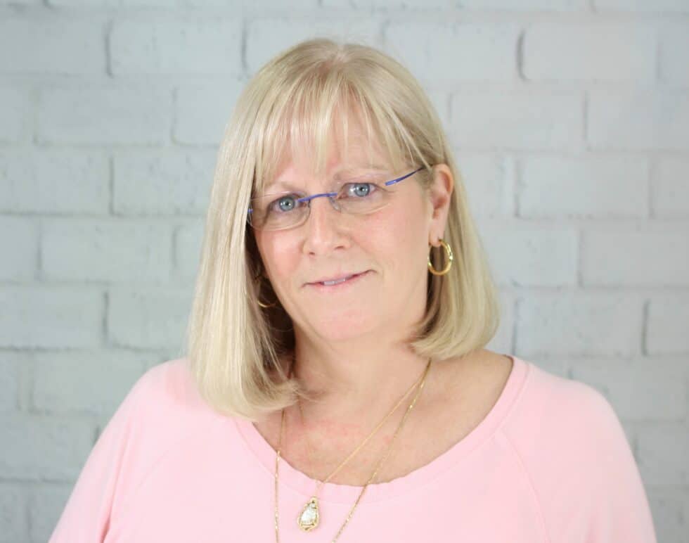 Day 8 #SEWCIALHOP2020 ~ CYNTHIA'S EMBROIDERY ~ Angela Wolf's Sewing Blog