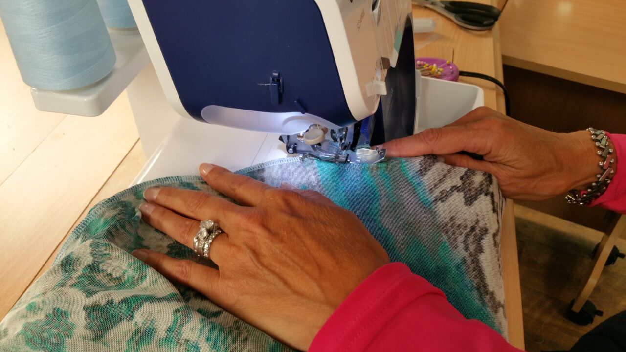 Serging 101: Learn the Basics! ~ Angela Wolf's Sewing Blog